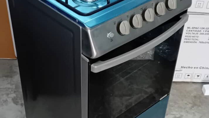 COCINA DE GAS CON HORNO MARCA SANKEY DE 4 HORNILLA en Centro Habana, La ...