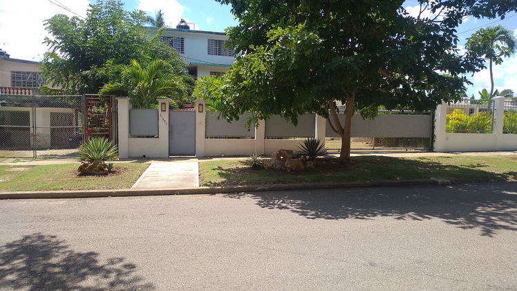 Venta- Atabey casa en bajos de biplanta en Playa, La Habana, Cuba ...